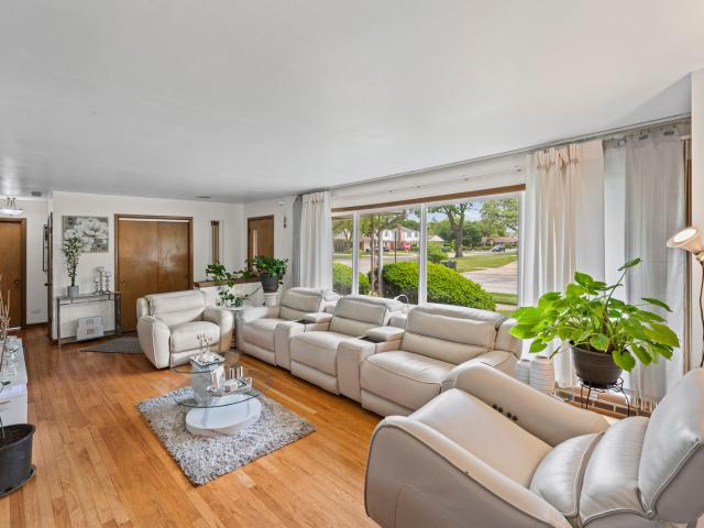 7946 Lotus Avenue