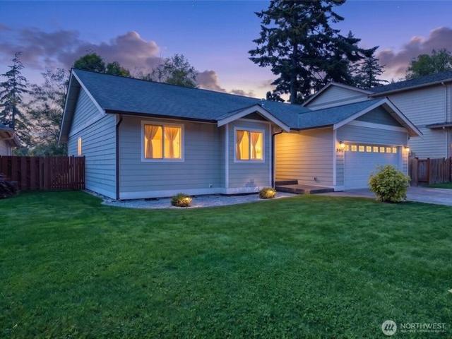7947 E Golf Course Dr, Blaine, WA 98230