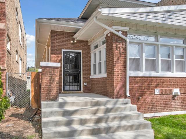 7947 S May St, Chicago, IL 60620 | MLS #12622 | Compass