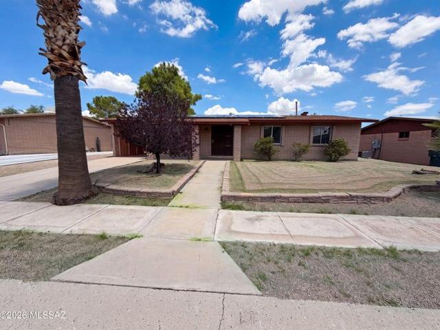 7949 E Manitoba Pl, Tucson, AZ 85730