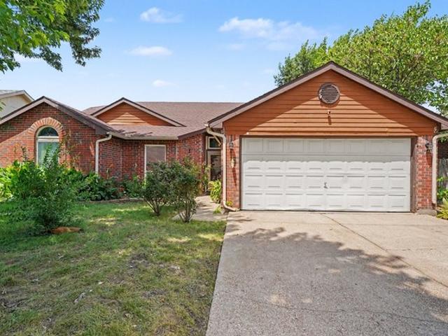7949 Waterside Trl, Fort Worth, TX 76137
