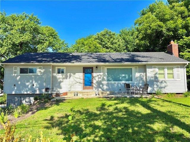 7940 N Broadway St, Kansas City, MO 64118
