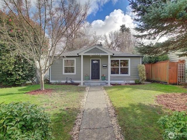 7940 17th Ave SW, Seattle, WA 98106