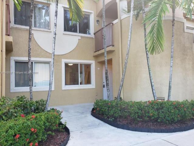 7940 6th St NW #103, Pembroke Pines, FL 33024