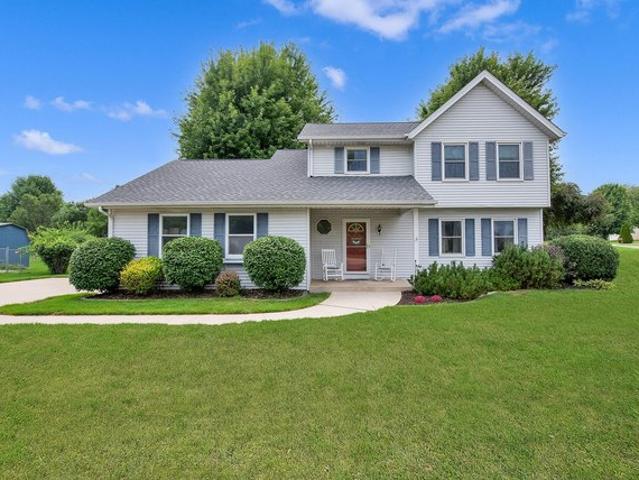 7941 S Cecily Dr, Oak Creek, WI 53154