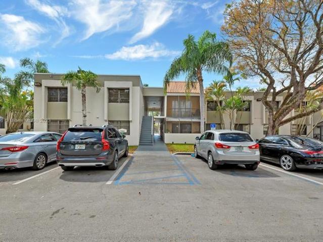 7943 104th St SW #C209, Miami, FL 33156