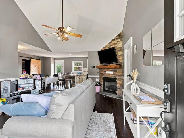 794 Buckhorn Dr