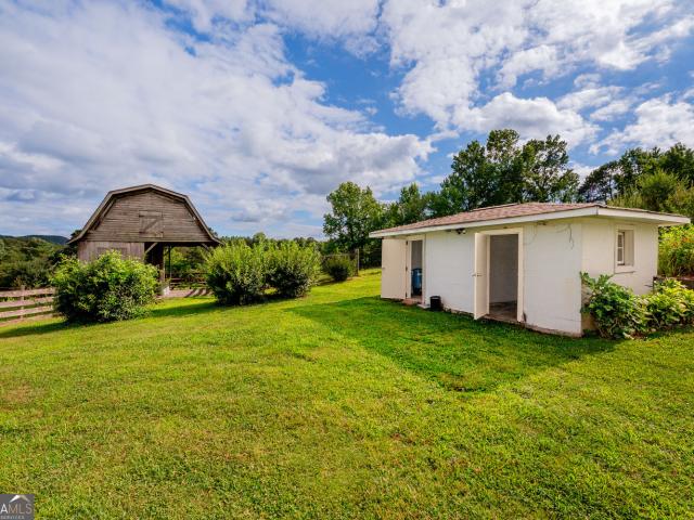 794 Halls Valley Road