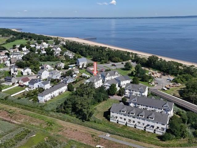 794 Port Monmouth Rd, Port Monmouth, NJ 07758