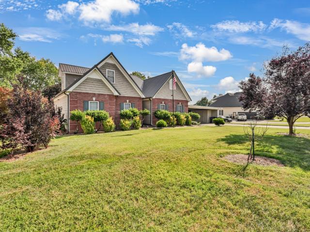 794 Parade Ct