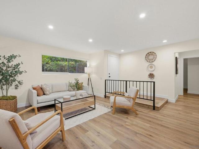 7954 Mission Center B