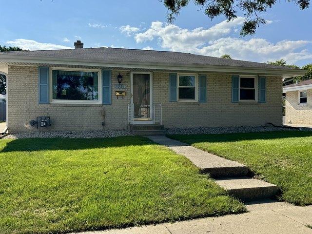 7954 47th Ct, Kenosha, WI 53142