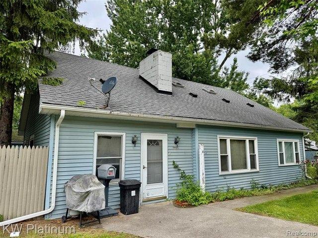 7955 Lakeshore Rd, Burtchville Township, MI 48059