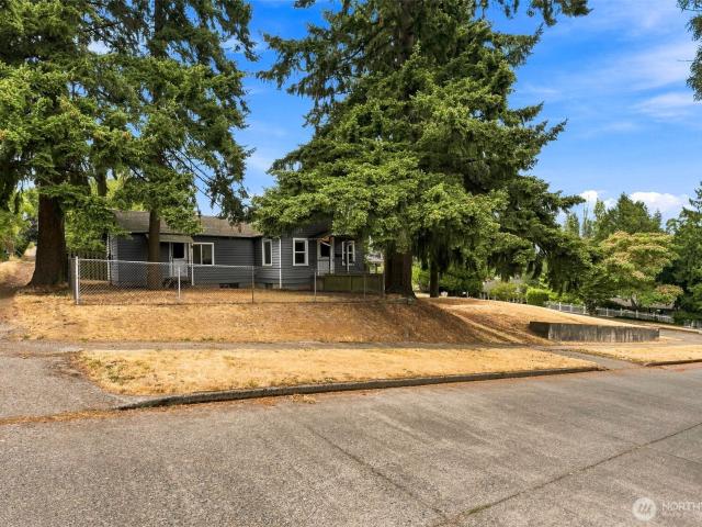 7955 29th Avenue SW