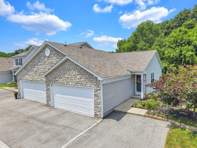 7956 Overmont Ridge Rd, Blacklick, OH 43004