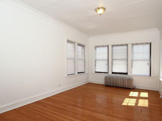 7956 S Eberhart 1 Bedroom Apartment for Rent at 7956 S Eberhart Ave, Chicago, IL 60619 Chatham