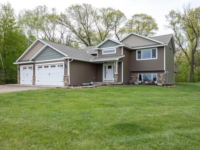 7956 th Ave NW, Princeton, MN 55371