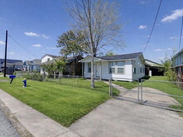 7957 Ritz St, Houston, TX 77028