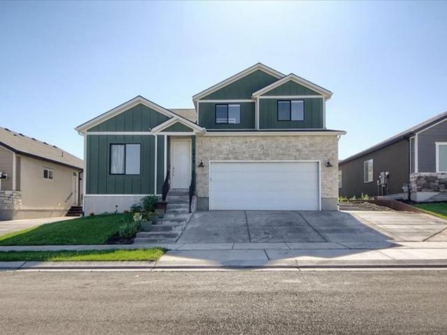 7958 N Bristlecone Rd W, Eagle Mountain, UT 84005