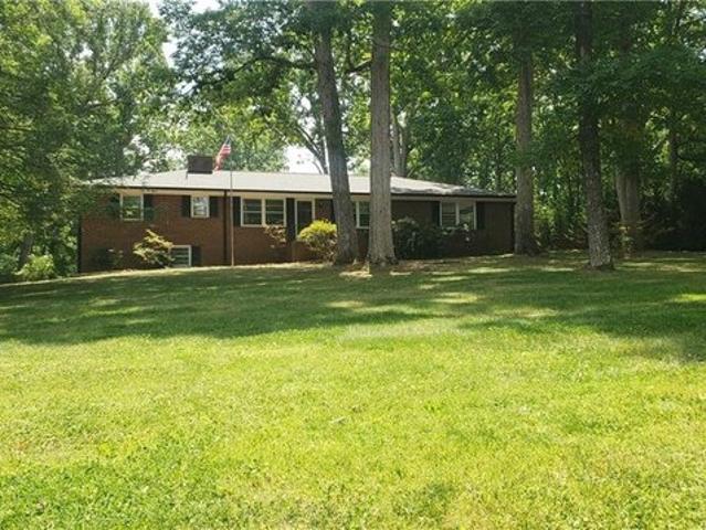 7950 E Holly Grove Rd, Thomasville, NC 27360