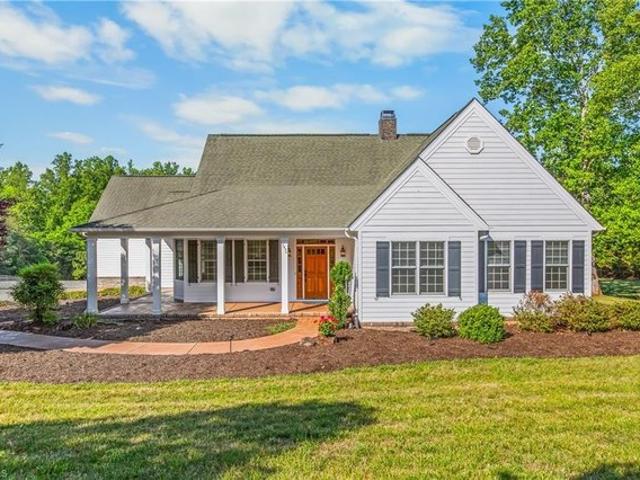 7950 Haviland Ct, Pfafftown, NC 27040