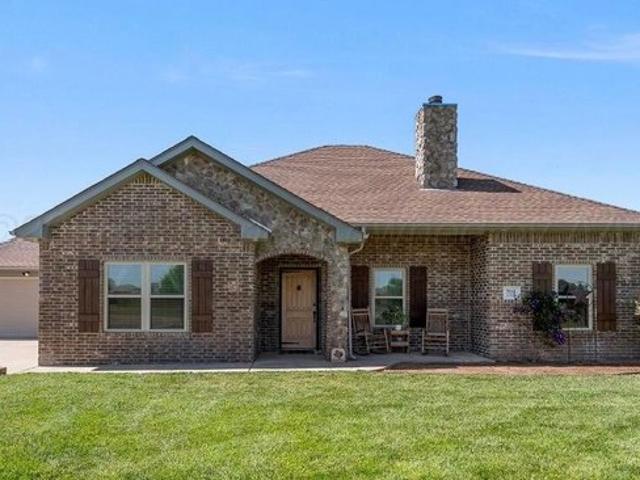7951 Raburn Ln, Canyon, TX 79015