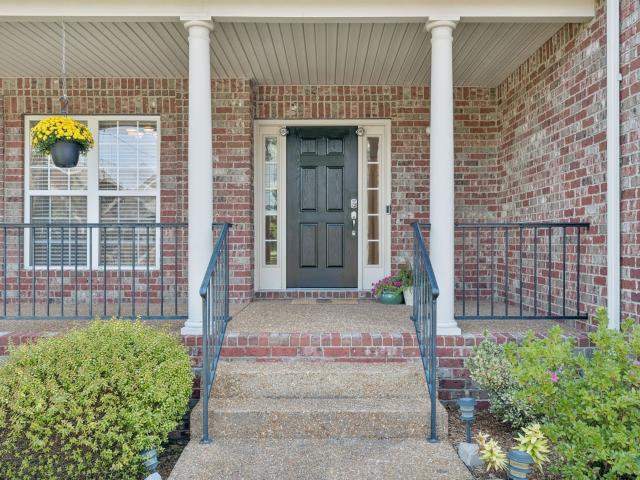 7952 Oakfield Grv