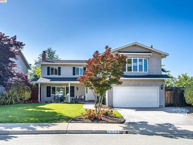 7953 Stonehurst Ct, Pleasanton, CA 94588