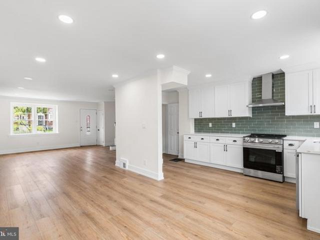 7953 Temple Rd, Philadelphia, PA 19150