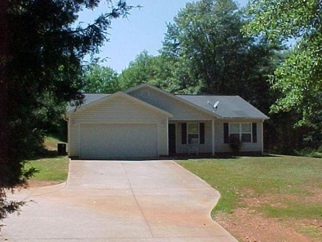 $795 / 3br 1300ft² West Anderson almost 2 AC Anderson, SC