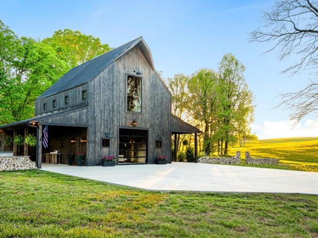 795 Tucker Rd, Dickson, TN 37055