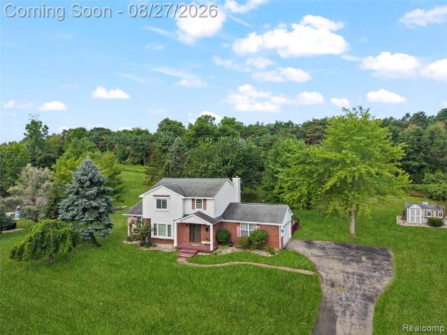 795 Vivian Lane