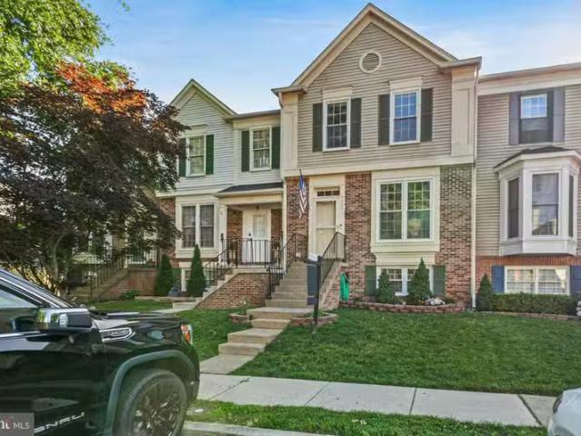 7965 REBEL WALK DR, MANASSAS, VA 20109 Condo/Townhome For Sale.