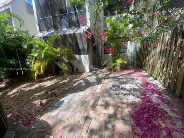 7965 104th St SW #A107, Miami, FL 33156