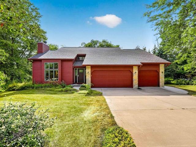 7966 Stagecoach Rd, Cross Plains, WI 53528