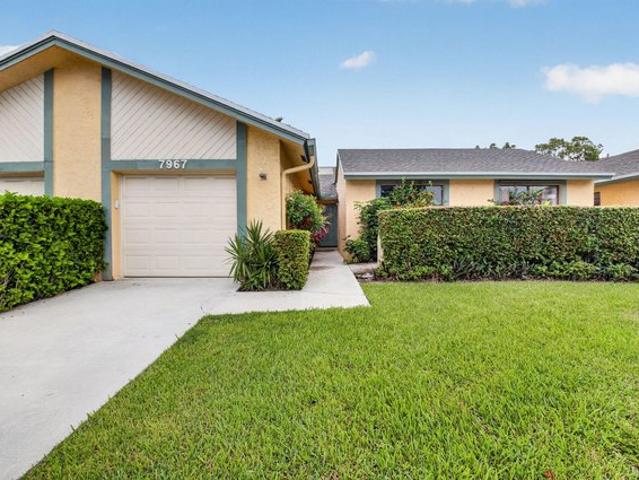 7967 Little Ln, Boca Raton, FL 33433