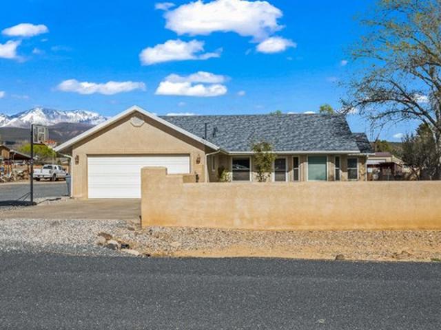 7960 N Jade Dr, Saint George, UT 84770
