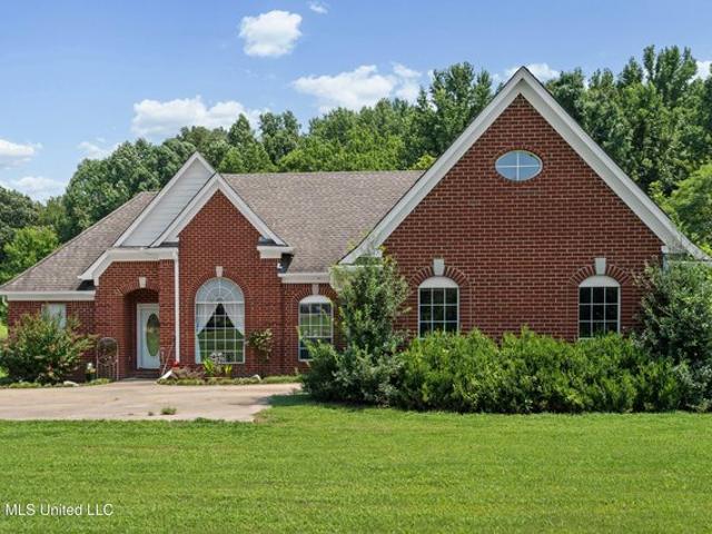 7961 Misty Meadows Dr, Lake Cormorant, MS 38641