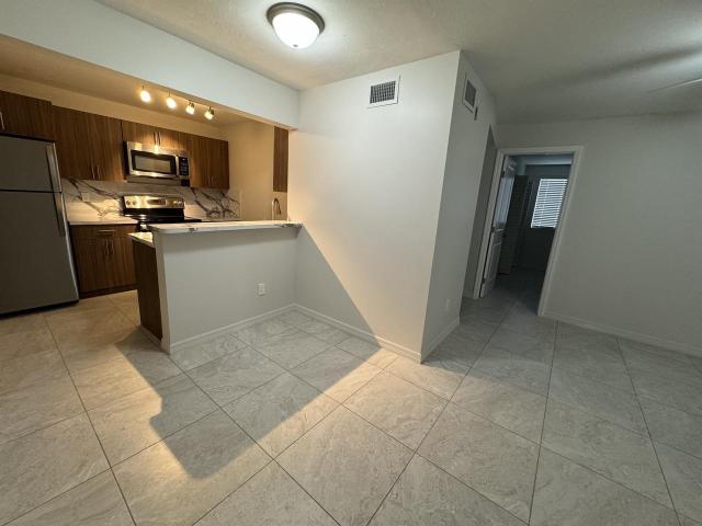 7961 Gladiolus Drive 2 Bedroom Apartment for Rent at 7961 Gladiolus Dr, Fort Myers, FL 33908