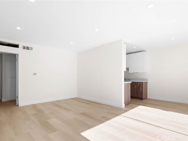 7961 Willis Ave, Unit 18, Panorama City, CA 91402 | MLS #SR26065