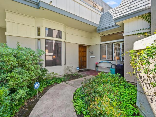7962 Caminito Del Cid, La Jolla, CA 92037 | MLS #260002 | Compass