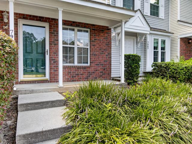 7963 Shadow Oak Drive