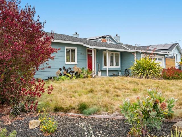 796 Crespi Drive