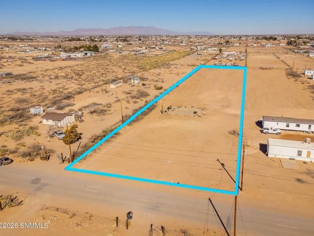 796 Amador Dr, Chaparral, NM 88081