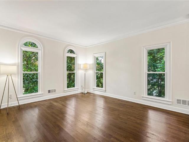 796 Asheview Court