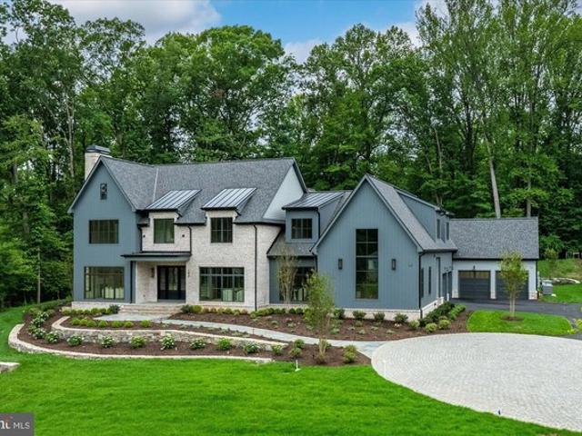 796 Falls Farm Ct, Great Falls, VA 22066