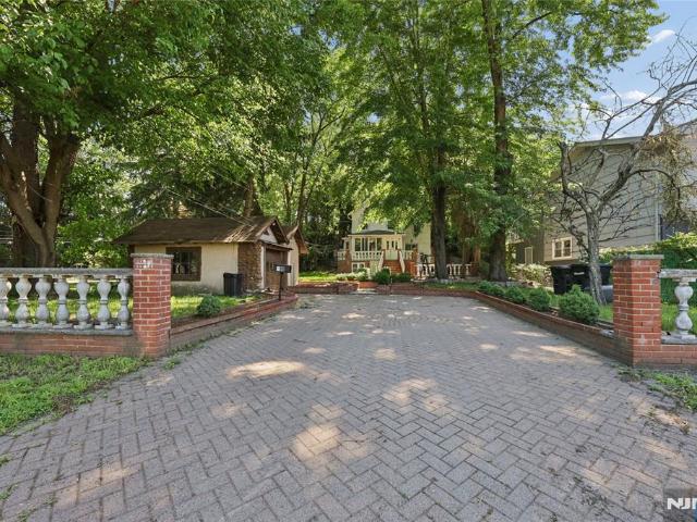 796 Old Newbridge Road