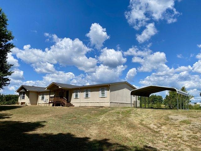 796 N Main St, Coal Hill, AR 72832