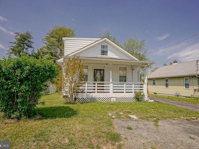 796 S 8th St, Vineland, NJ 08360