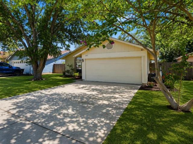 7974 Wayside Trail